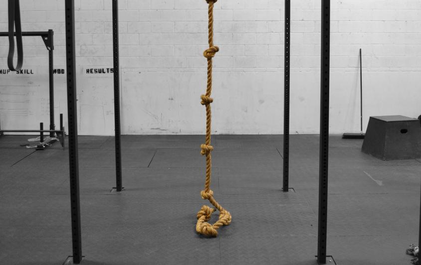 Calisthenics equipment - what to have and what you can be without.